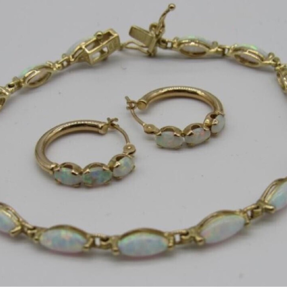 100% Pure Gold Bracelet With Opal Stones - Gem